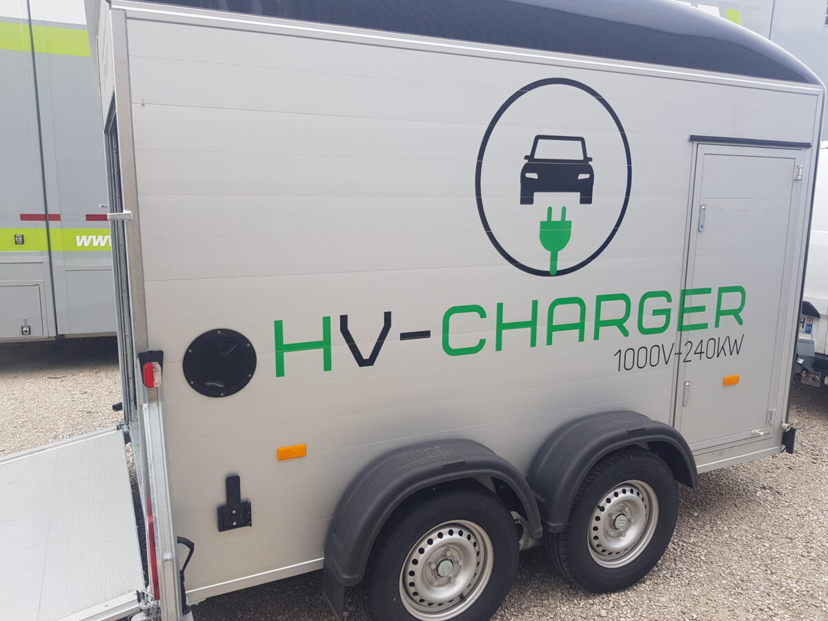 mobile electric charger for electric vehicles